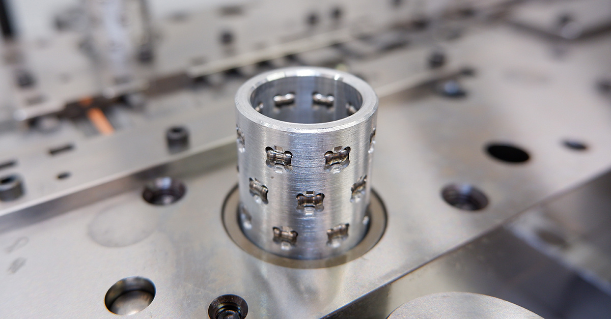 Stiffer guides for progressive tools